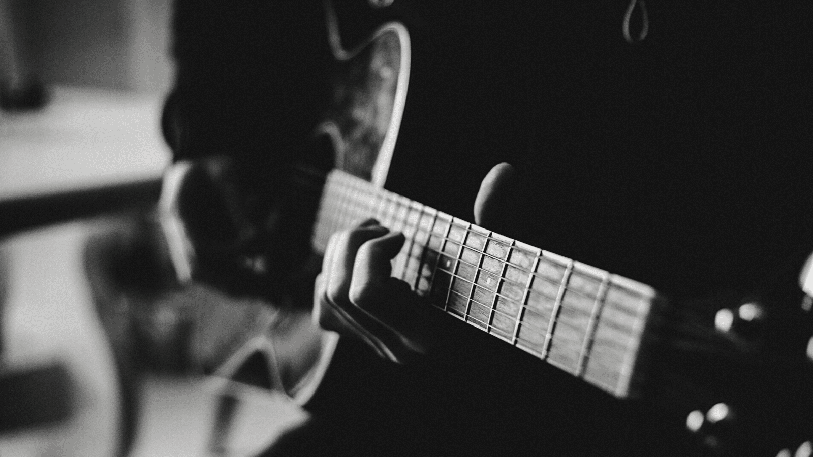 Fender: Clean vs Distorted Tone – Interstate Music